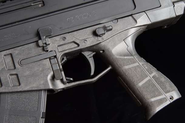 【実銃】AK弾を使える最新アサルトライフル「CZ BREN 2」 | ニュース | アームズマガジンウェブ