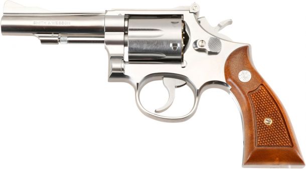 制服警官が装備したオールステンレスの初期型拳銃「S&W M67 コンバットマスターピース4インチ」 | ニュース | アームズマガジンウェブ