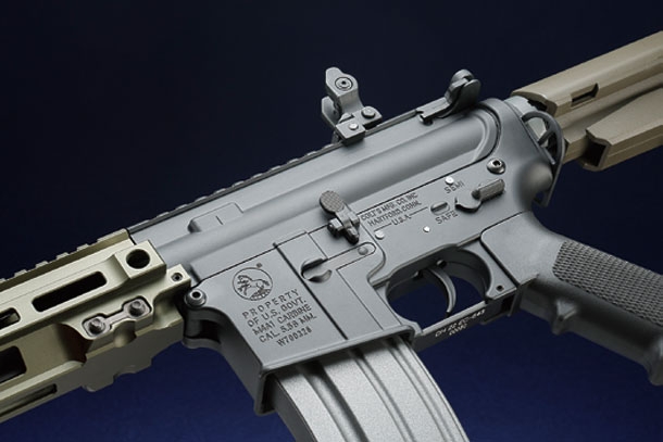 FBI SWAT制式採用ハンドガードを装着「E&C Geissele SMR Mk4 Federal 10インチ 電子トリガー搭載電動ガン ...