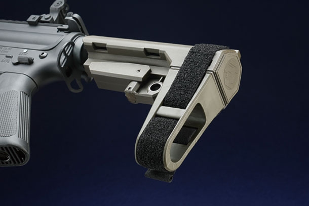 FBI SWAT制式採用ハンドガードを装着「E&C Geissele SMR Mk4 Federal 10インチ 電子トリガー搭載電動ガン ...