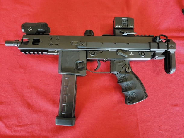 【実銃】B&T新製品を実射できるイベント「B&T Police Day」 | ニュース | アームズマガジンウェブ