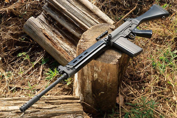 FNの傑作バトルライフルをガスブローバックガンで初再現「VFC LAR ガスブローバックライフルJP Ver.（FN FAL 50.00 ...