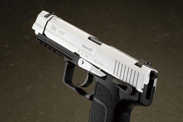 レオン・S・ケネディの銃がガスブローバックに！「東京マルイ バイオハザード RE:4 SG-09 R」 | ニュース | アームズマガジンウェブ